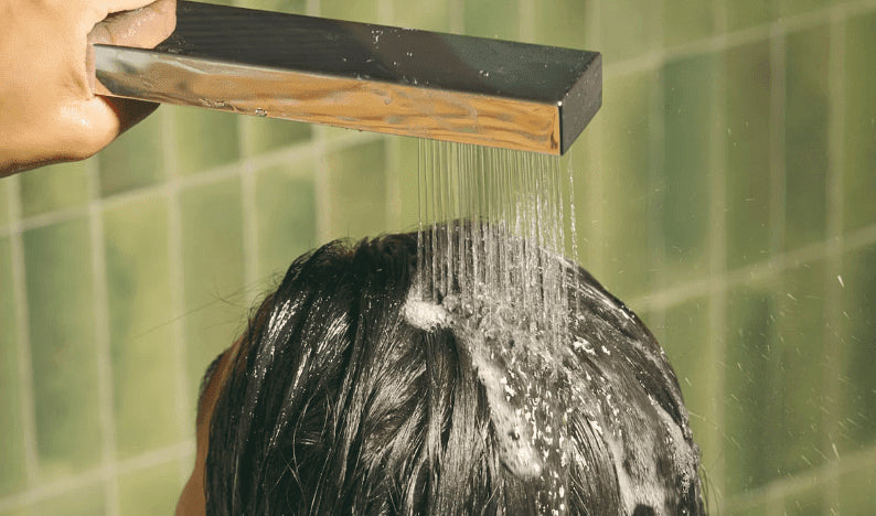 The Ultimate Guide to Washing Your Hair Less - The Earthling Co.